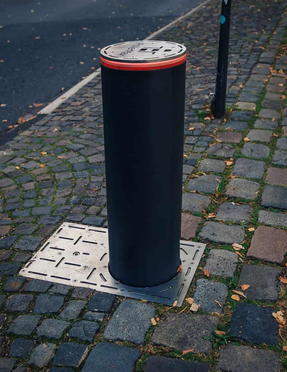 Versenkbare Poller für Zufahrten & Parkplätze | PollerMax